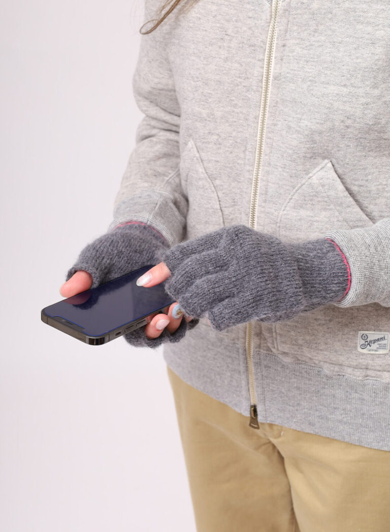 【TEMBEA×MOONLOID】カシミヤ100%で作った軍手 – NANGA WHITE LABEL(ナンガホワイトレーベル)直営店のMOONLOID（ムーンロイド）公式ブログ